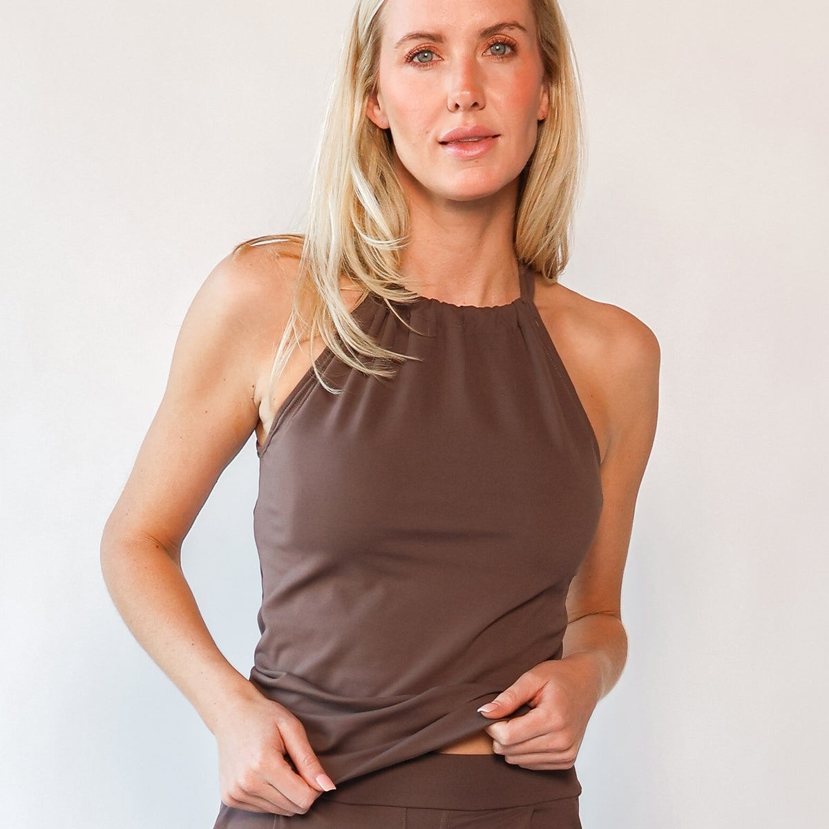 Everywhere Tank in Oxford Toffee | Wear & Roam